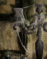 Cobweb Spray as a decorative special effect | Horror-Shop.com