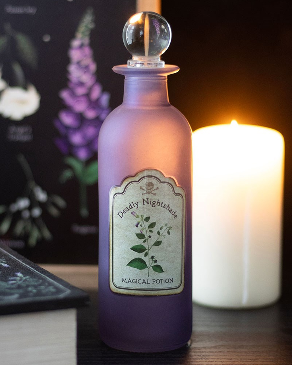"Deadly Nightshade" Magic Potion Bottle as decoration | Horror-Shop.com