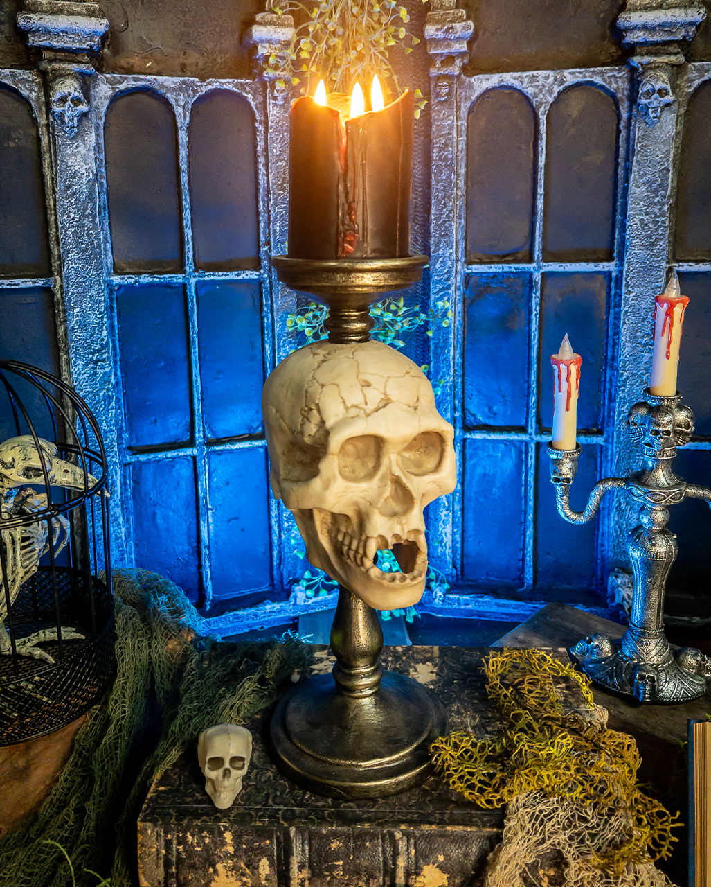 Elegant Skull Candlestick 34cm | Gothic decoration | Horror-Shop.com