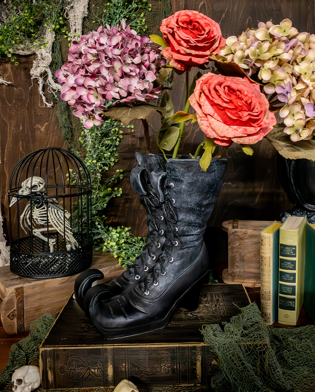 Witch Shoes Dry Vase | Halloween table decoration | Horror-Shop.com