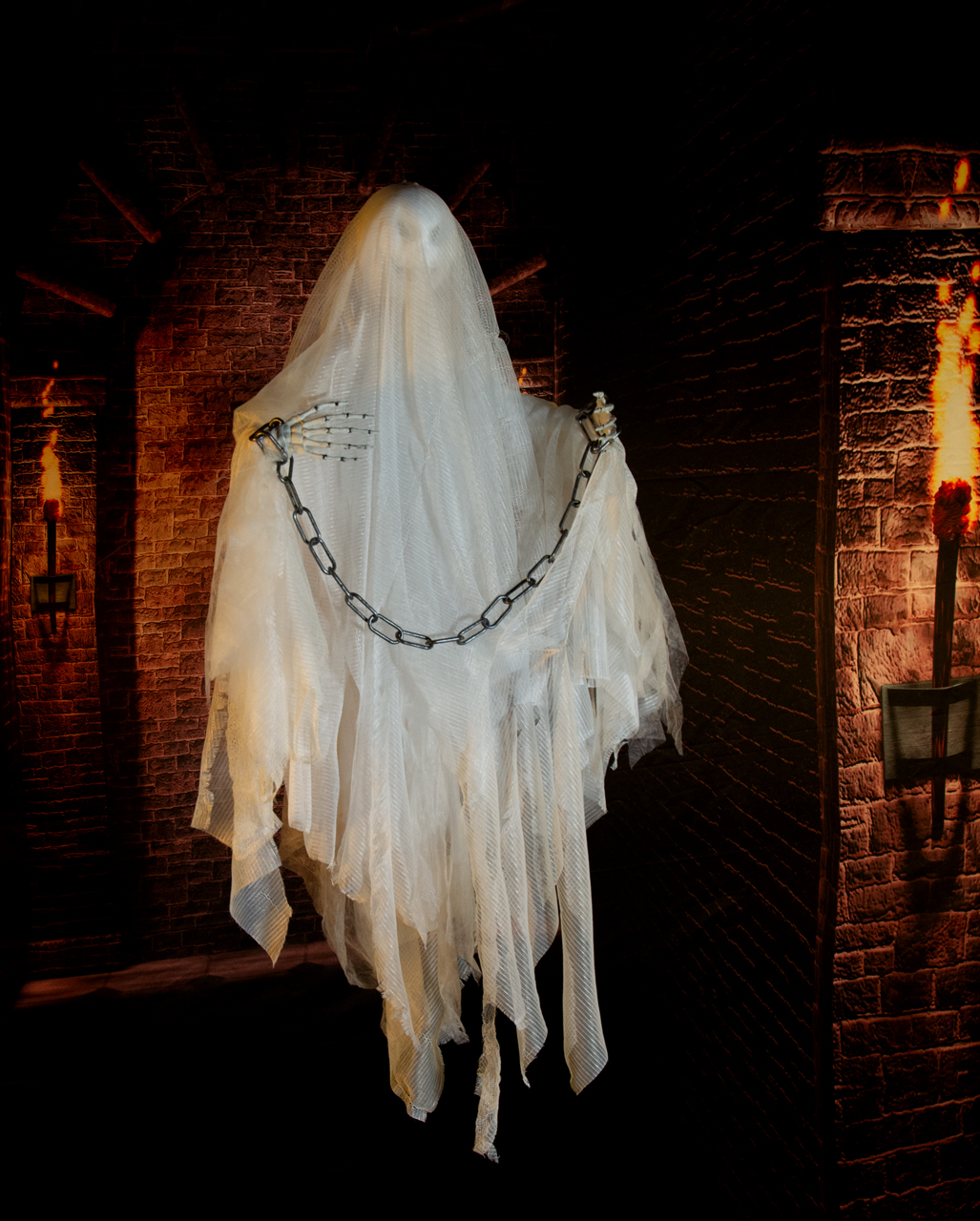 Chained Castle Ghost With Movement, Light & Sound 85cm ★ | Horror-Shop.com