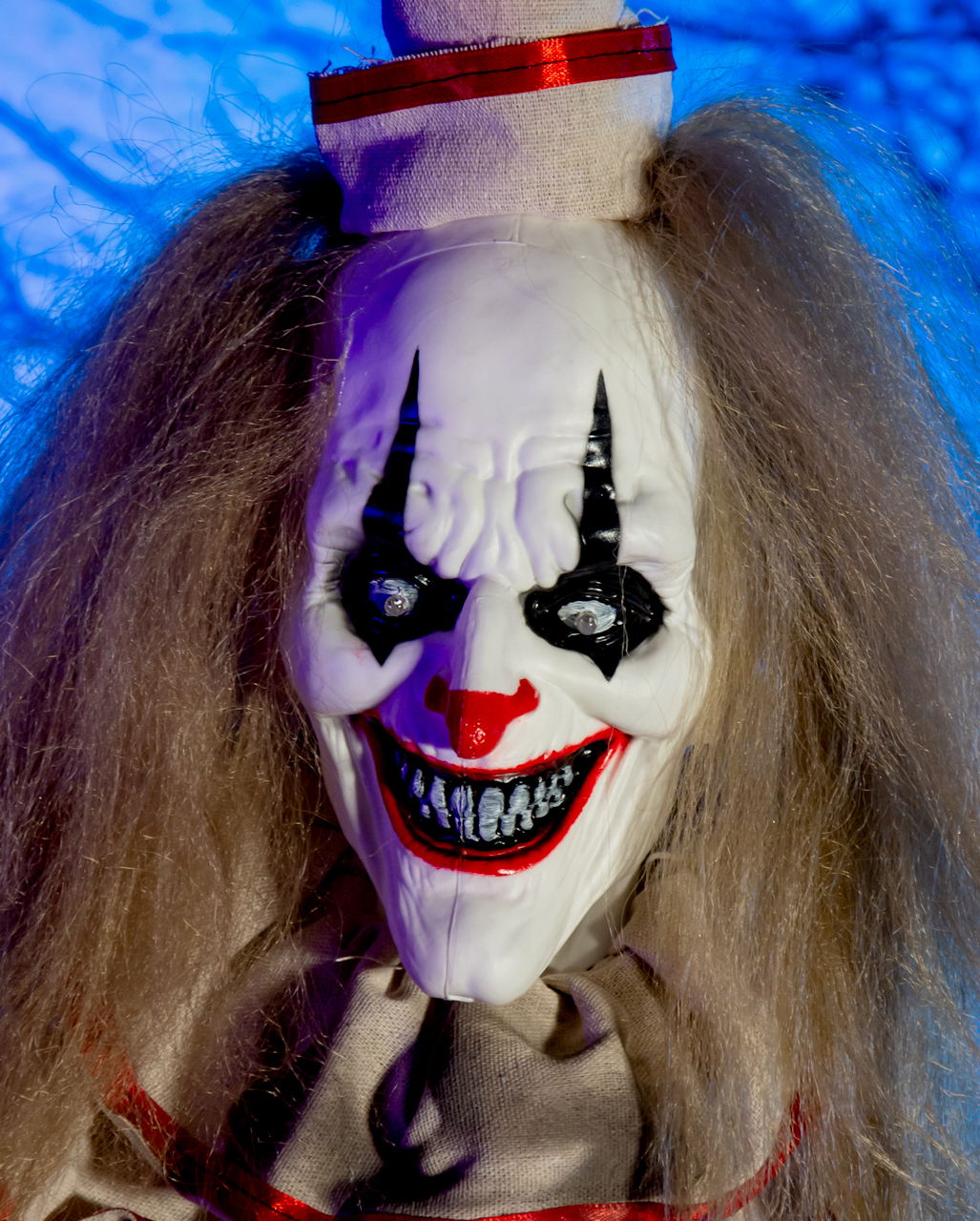 Shaking Horror Clown On Swing 140cm ★ | Horror-Shop.com