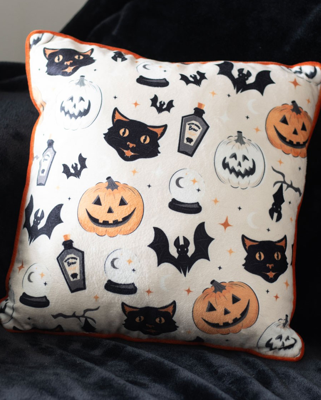 Spooky Cat & Pumpkin Dekokissen 33x33cm für 🎃 | Horror-Shop.com