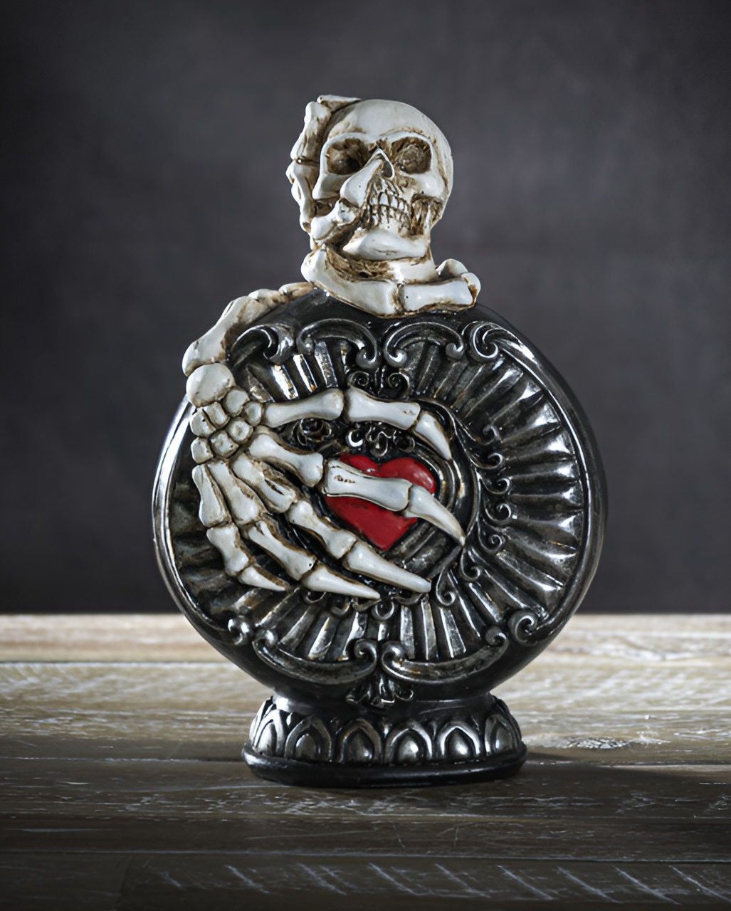 Decorated Poison Bottle With Skull & Heart 20cm ★ | Horror-Shop.com