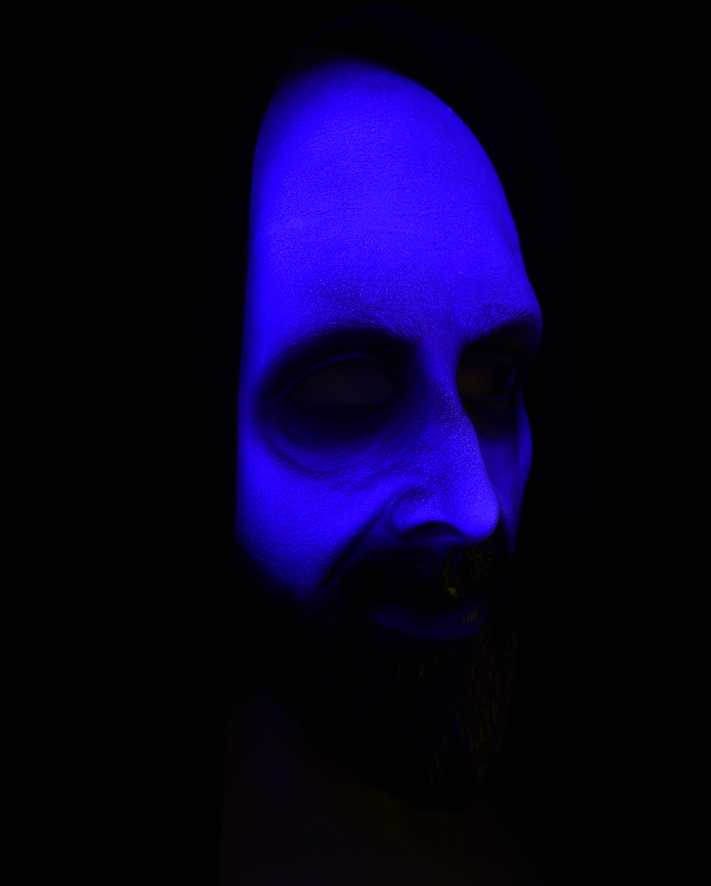 Cursed Unholy Ghost Maske mit Kapuze | JETZT ordern! | Horror-Shop.com