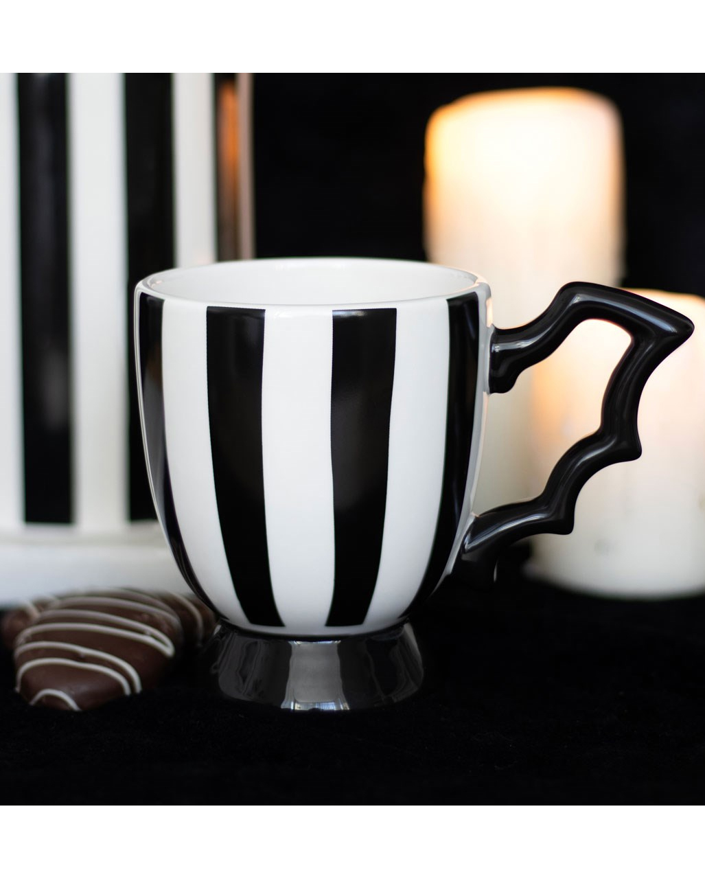 Striped Bat Wing Teacup 11cm Gothic decoration | Horror-Shop.com