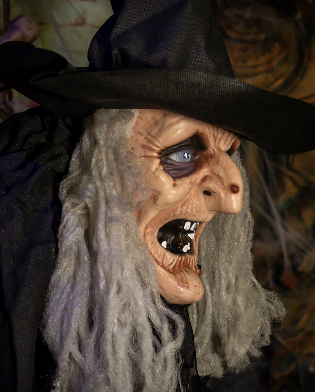Halloween Animatronic Hexe Agatha 180cm für 🎃 kaufen | Horror-Shop.com